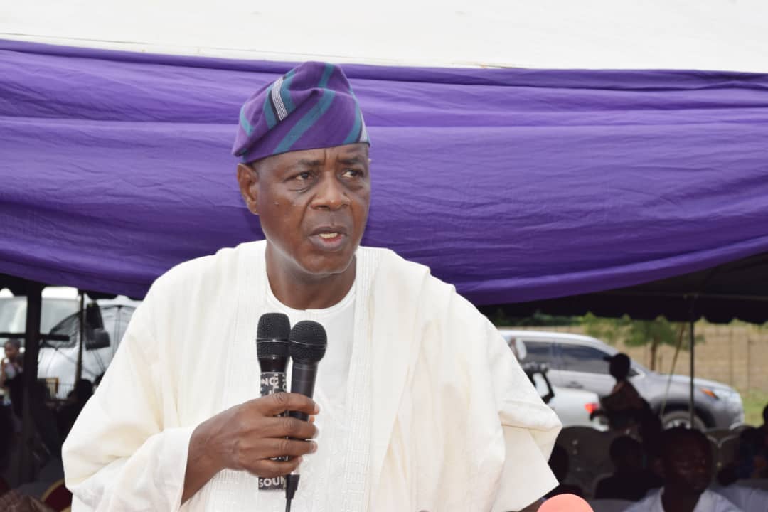 Community Development: Omodara, Friends Steal Show at 2024 Iyara ...