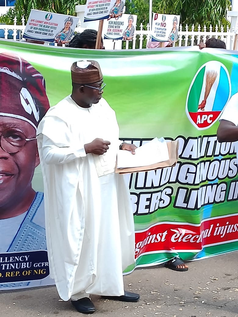 Coalition of Non-Indigenous APC Members Protest Outcome of Bwari/AMAC ...